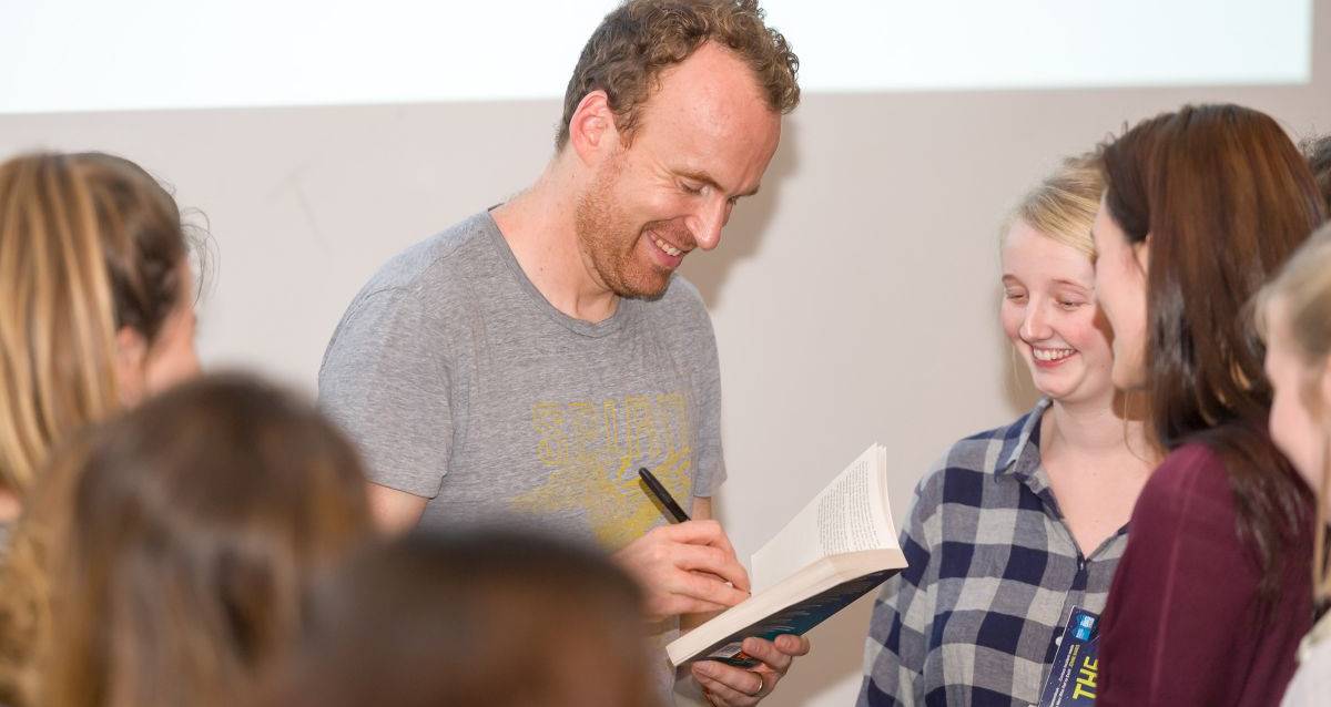 İnsanlar İncelemesi: Matt Haig'in Kusurlu Harikası