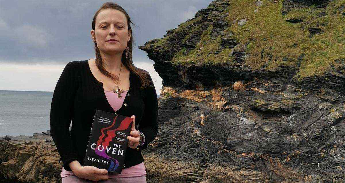 Cadılar Meclisi: Lizzie Fry'ın Fantastik Romanı Raflarda