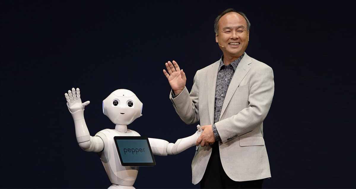 Dünyanın İlk Robot CEO'su Şirketini İleri Taşıyor