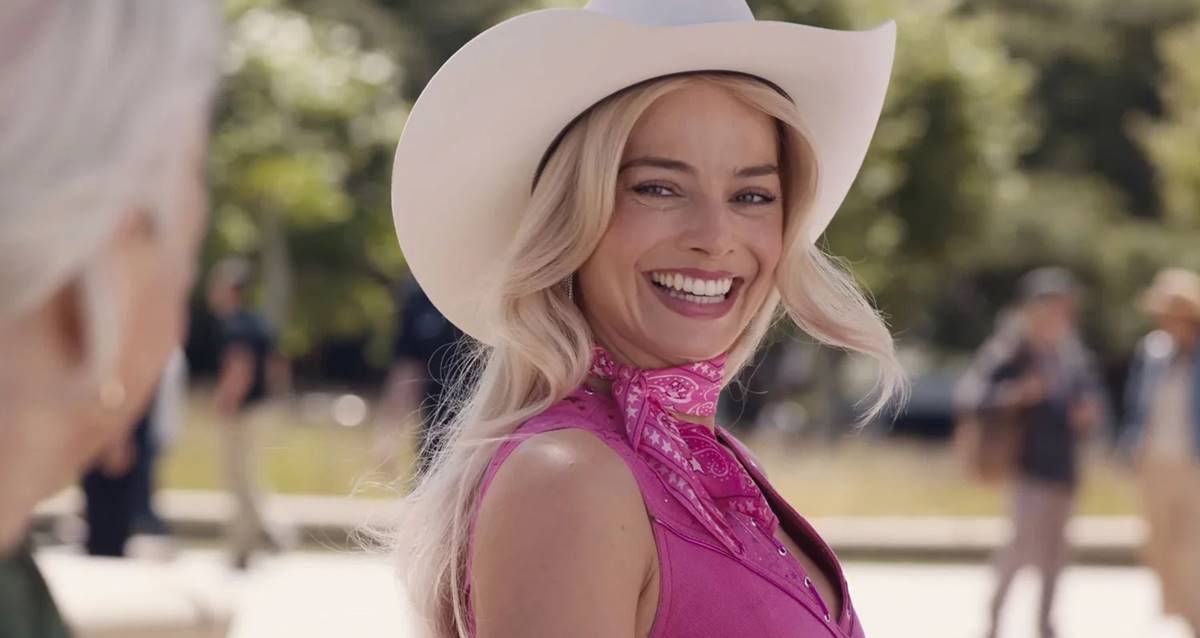 Yapay Zekâ ile Fotoğrafları Barbie Evrenine Taşıyan Site