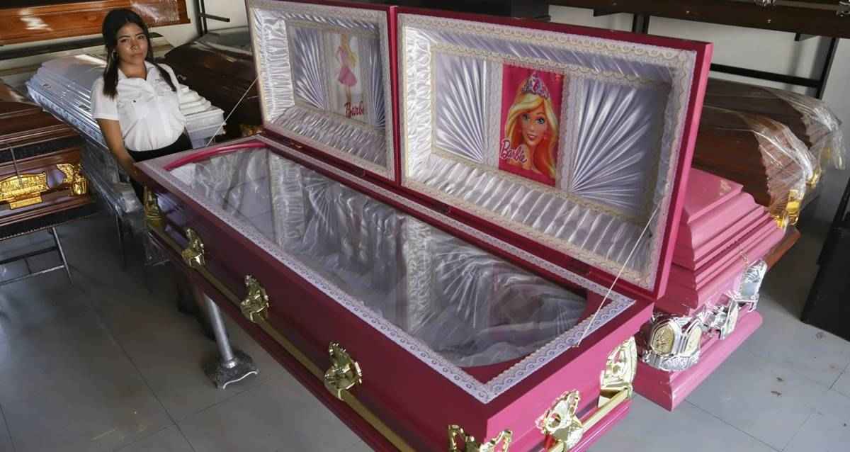 Barbie Temalı Tabut Tasarlandı – Kayıp Rıhtım