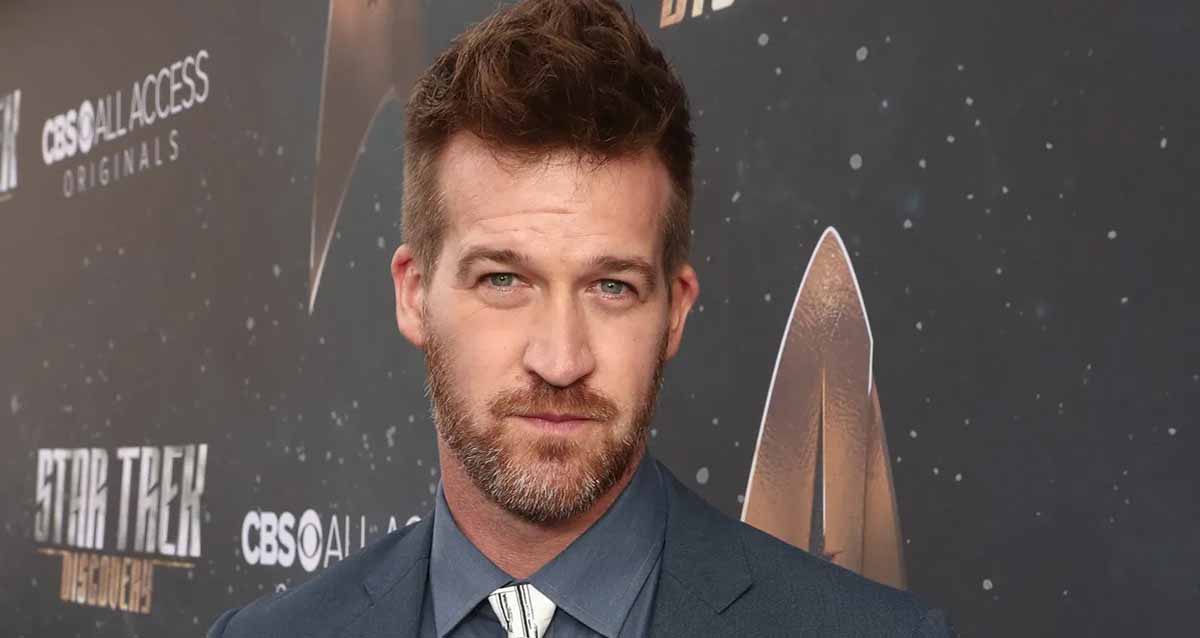 Kenneth Mitchell 49 Yaşında Hayatını Kaybetti – Kayıp Rıhtım